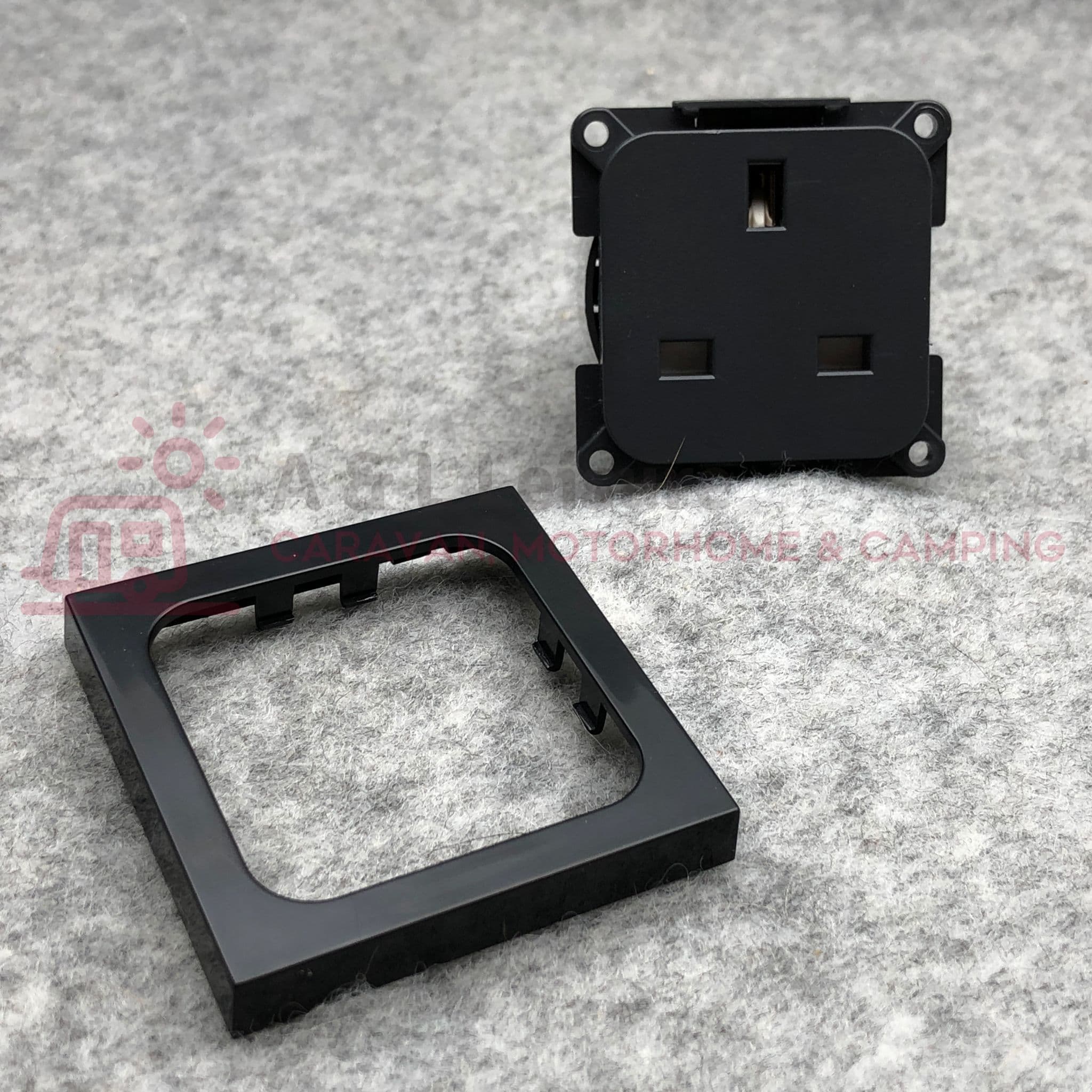 CBE C-Line 13a - 240v 1-Way Socket Faceplate & Back Box Gloss Black ...